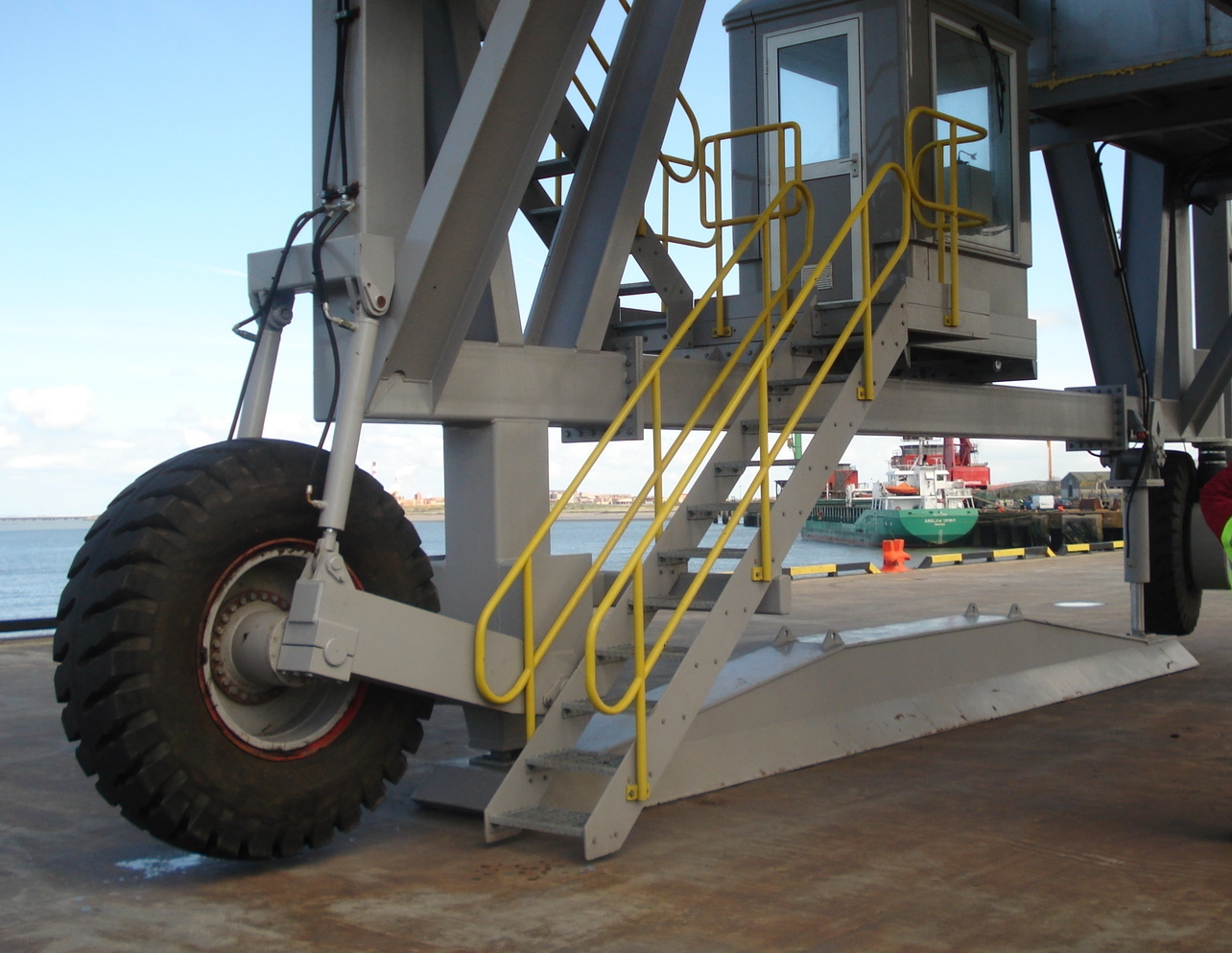 Features | DOCKSOLID | Bulk Port Equipment