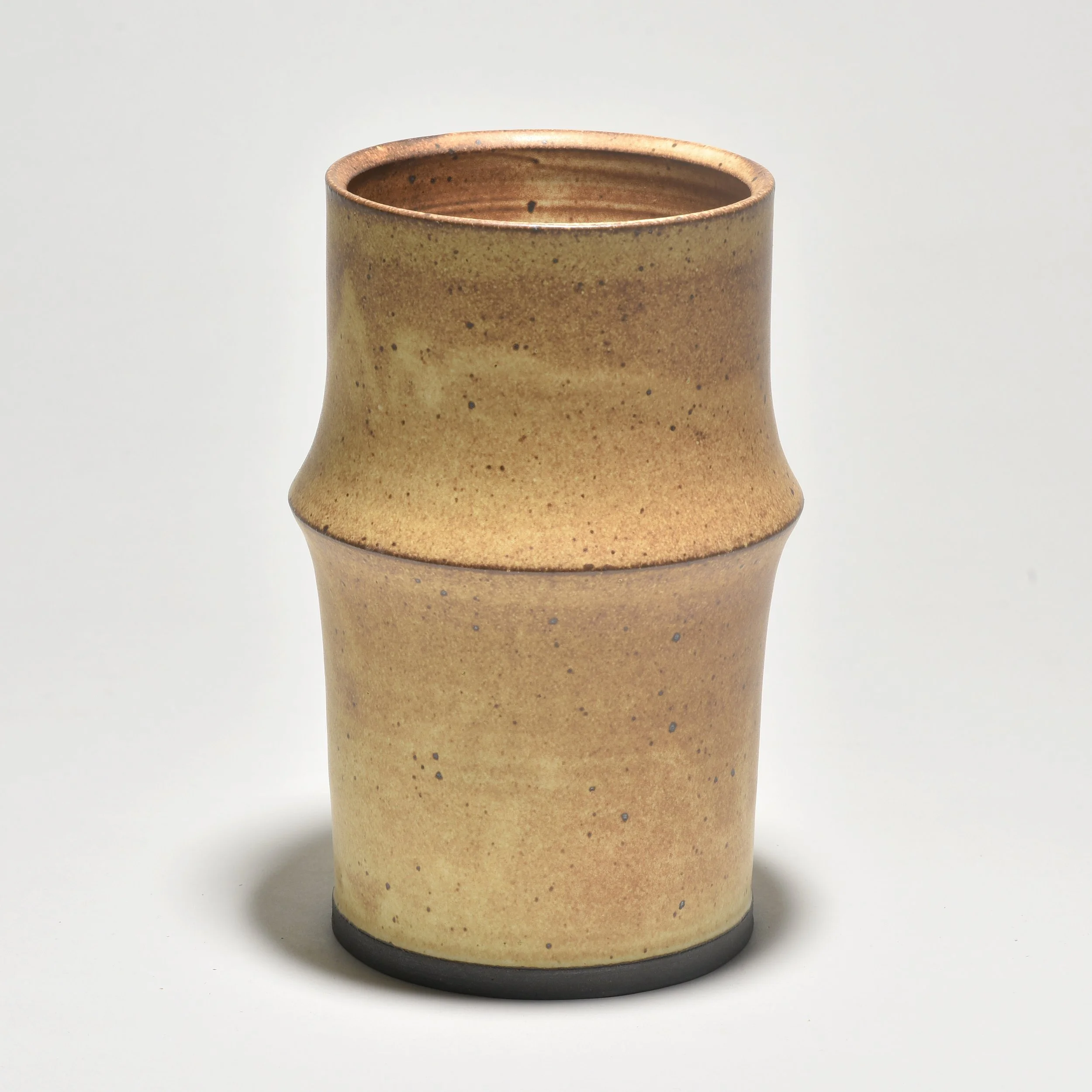 Frog Vase (EGS) — BD Pottery
