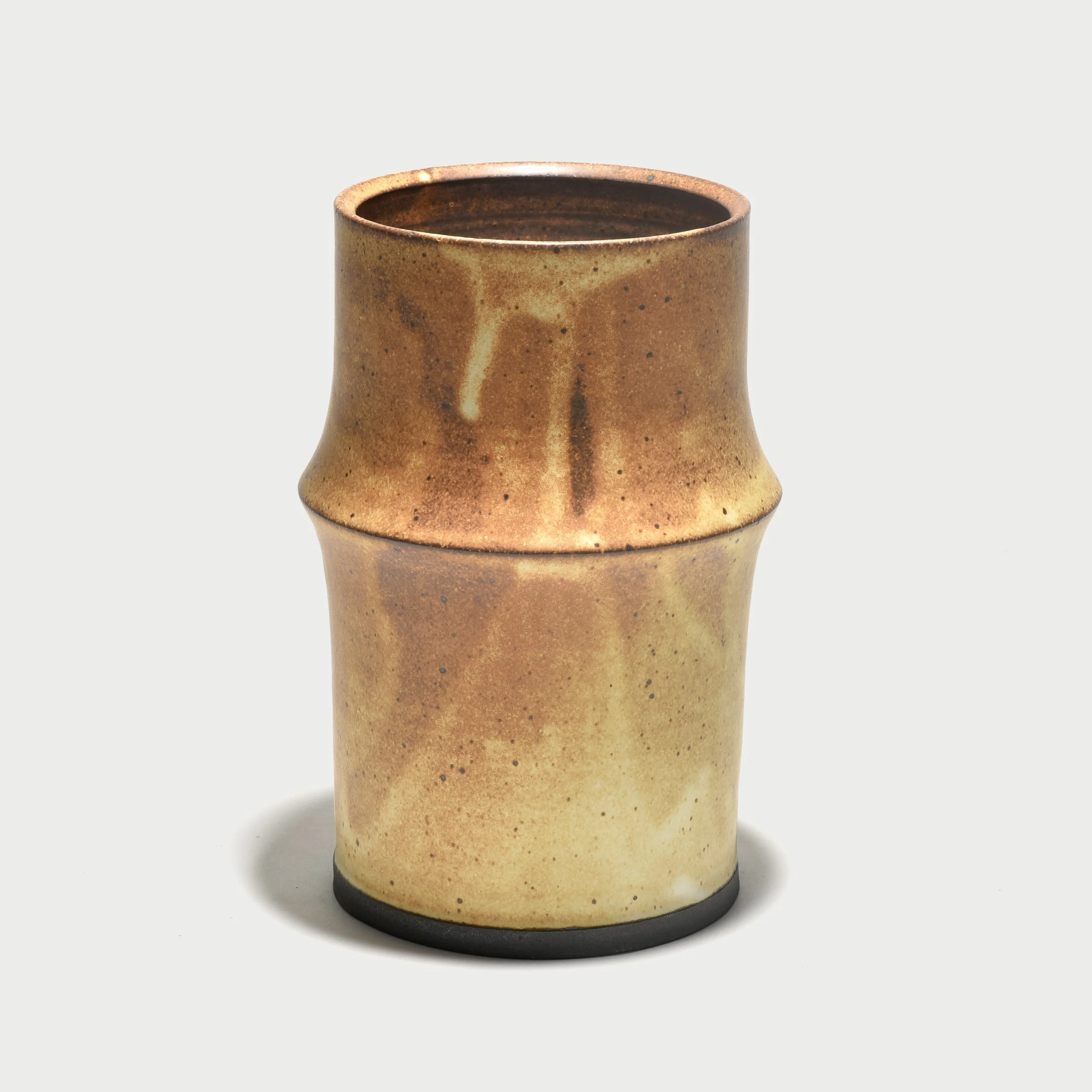 Frog Vase (EGS) — BD Pottery