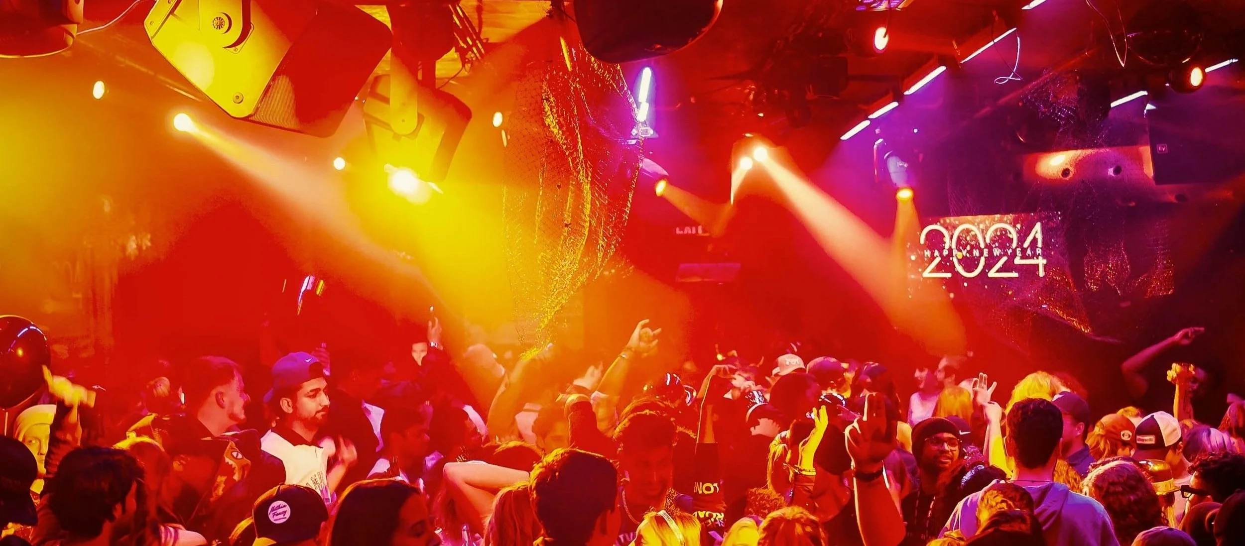 NIGHTCLUB — Queens