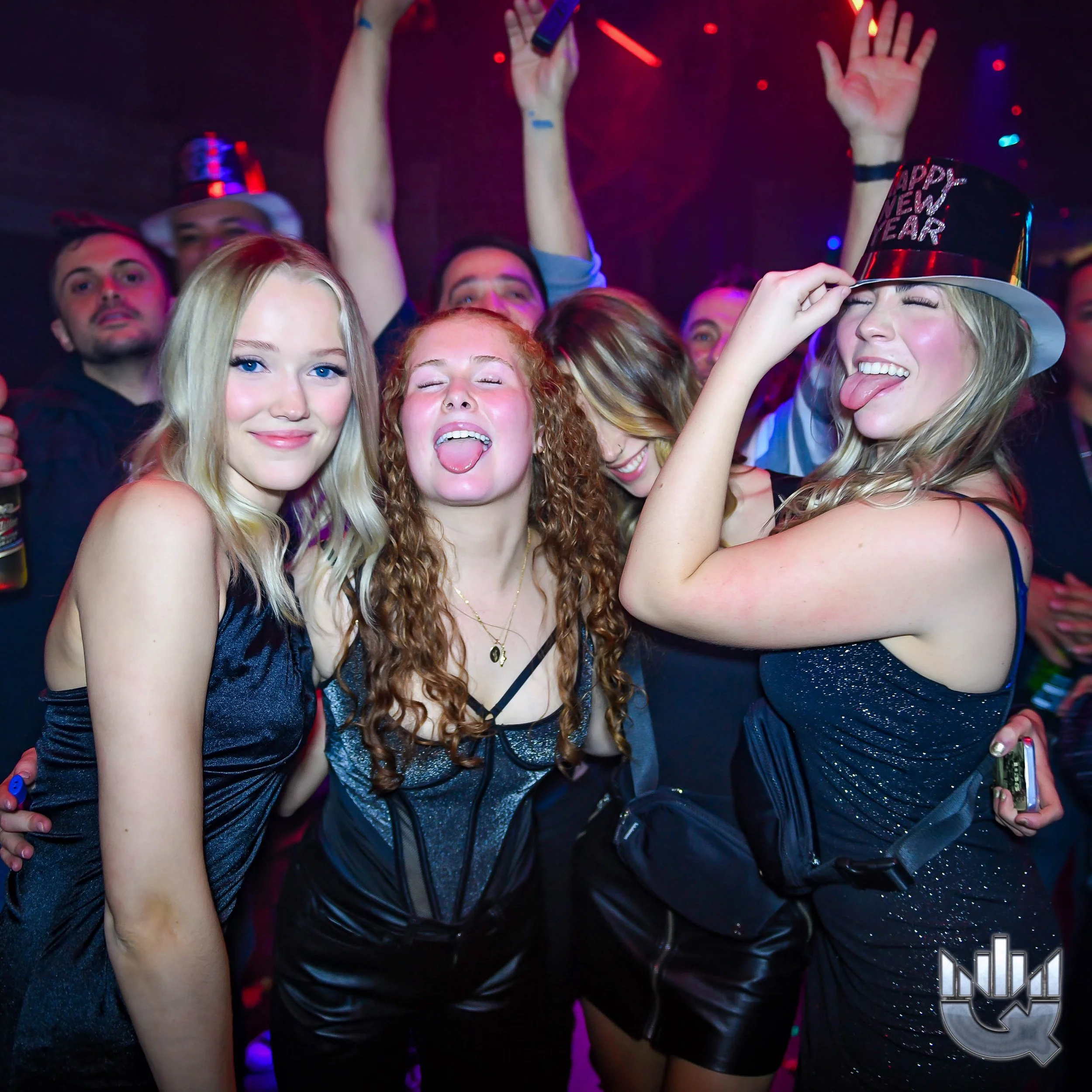 NIGHTCLUB — Queens