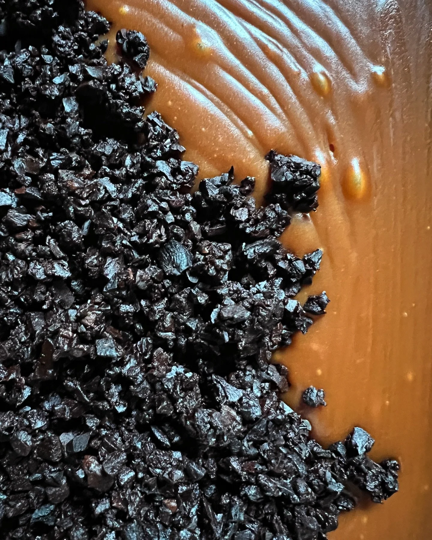 Caramel Peach Sesame Crumble — The Ardent Homesteader