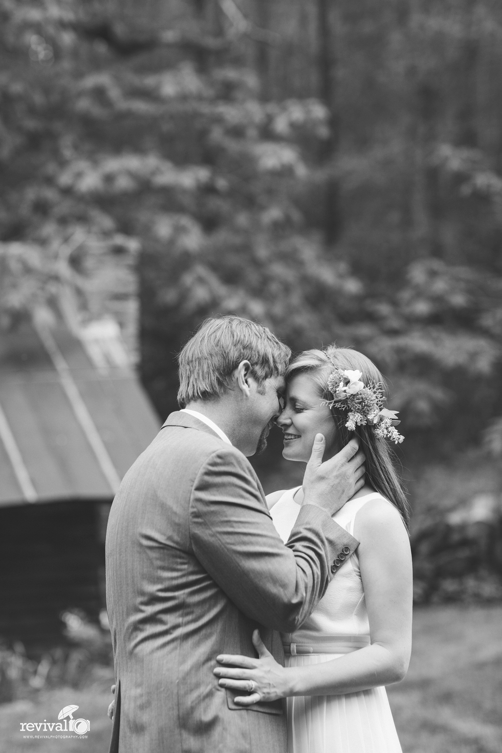 Alison + Gregory: A Heartfelt Destination Elopement at The Mast Farm ... Alison + Gregory: A Heartfelt Destination Elopement at The Mast Farm ...