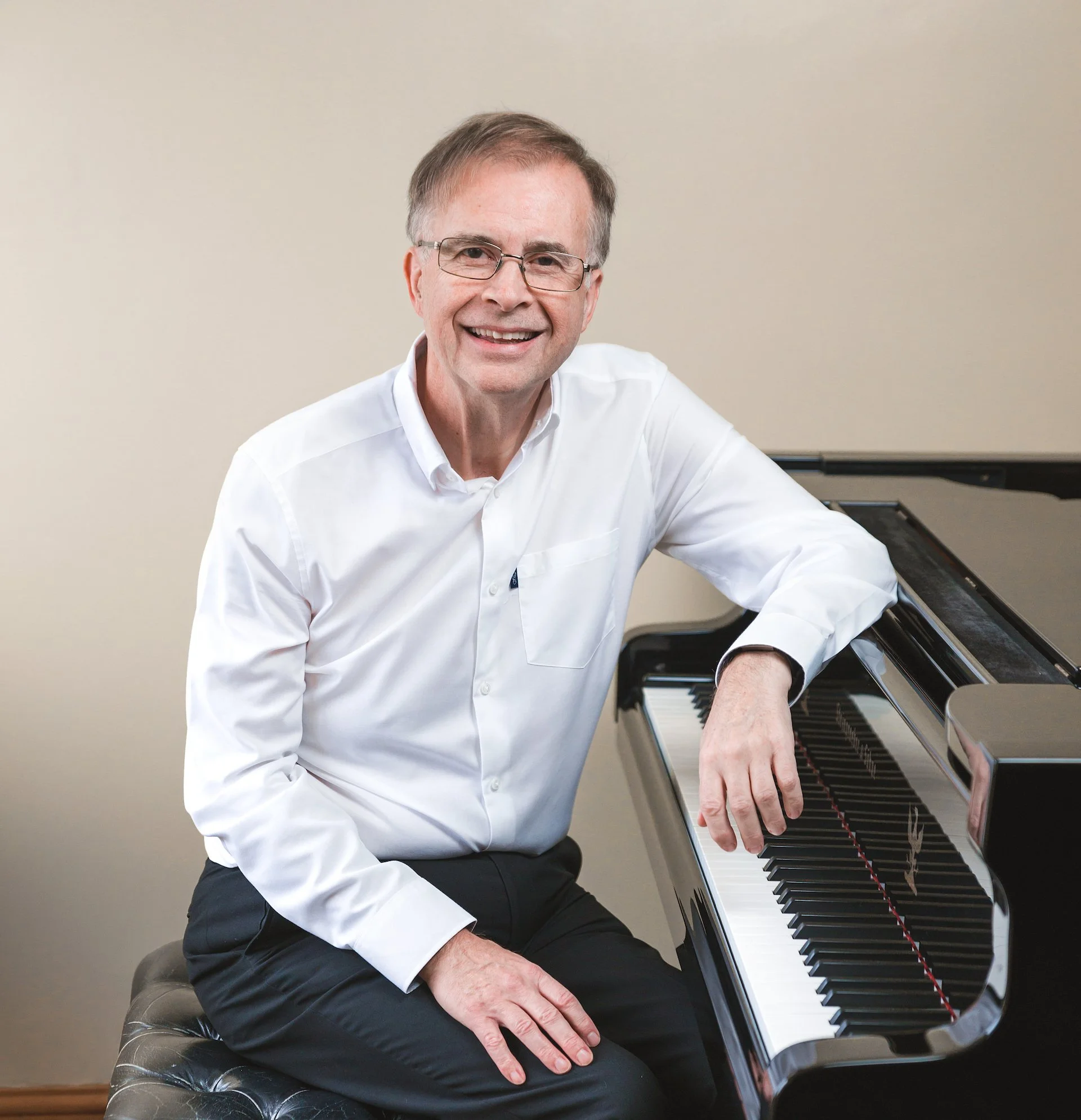 Biography — Gareth Green