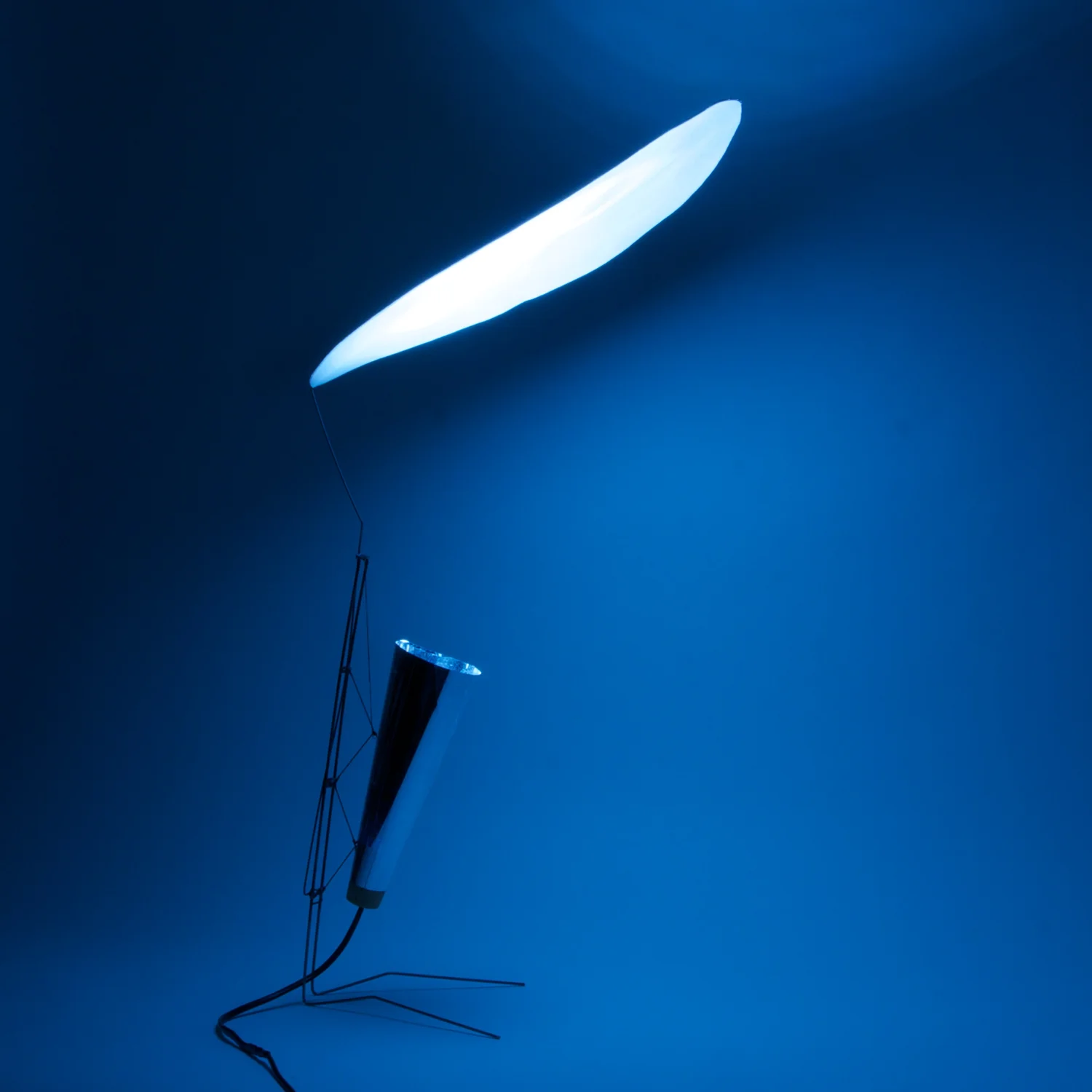 Hopper LED Table Lamp — David Hsu Design