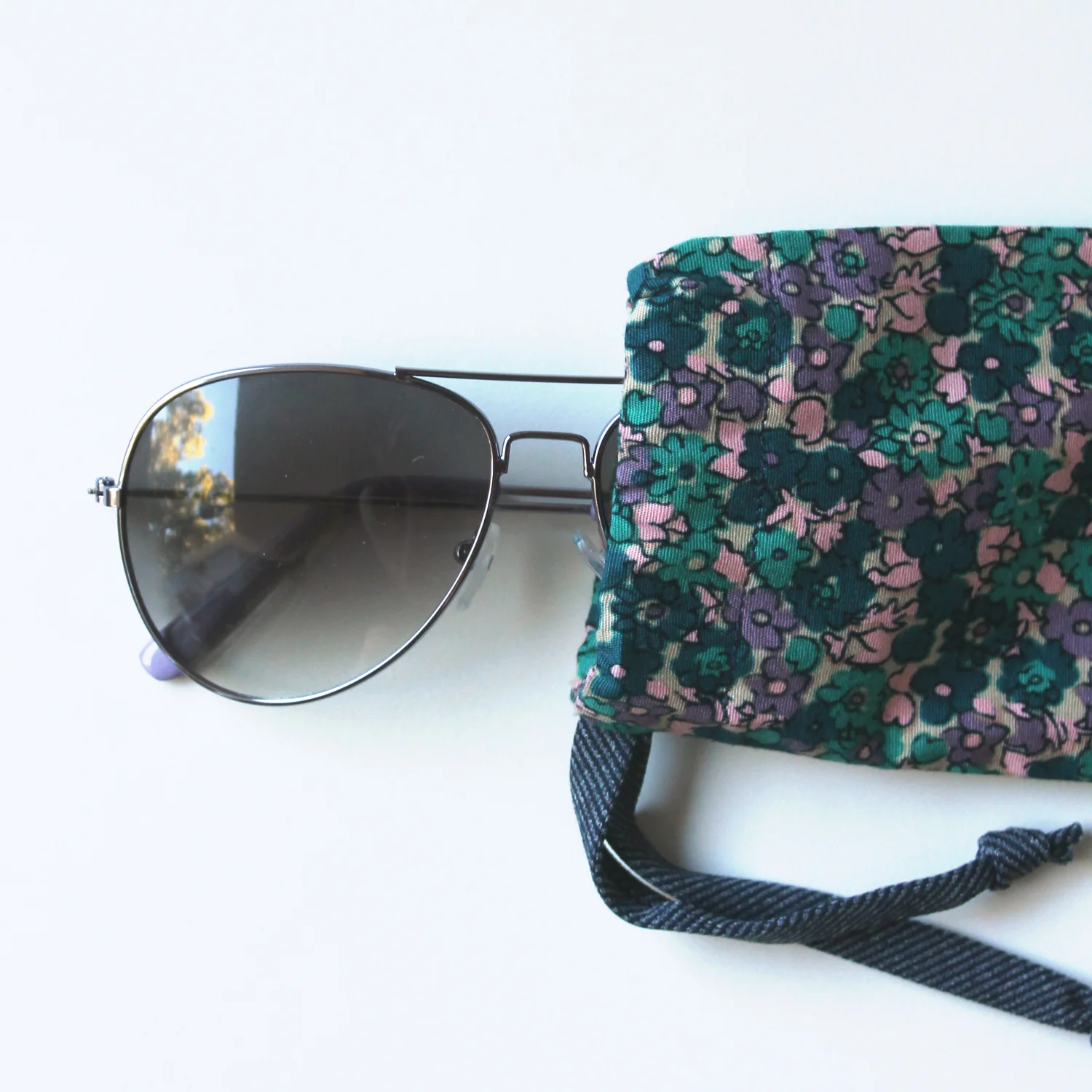 DIY Tutorial – Easy Sunglasses Case — Sew DIY