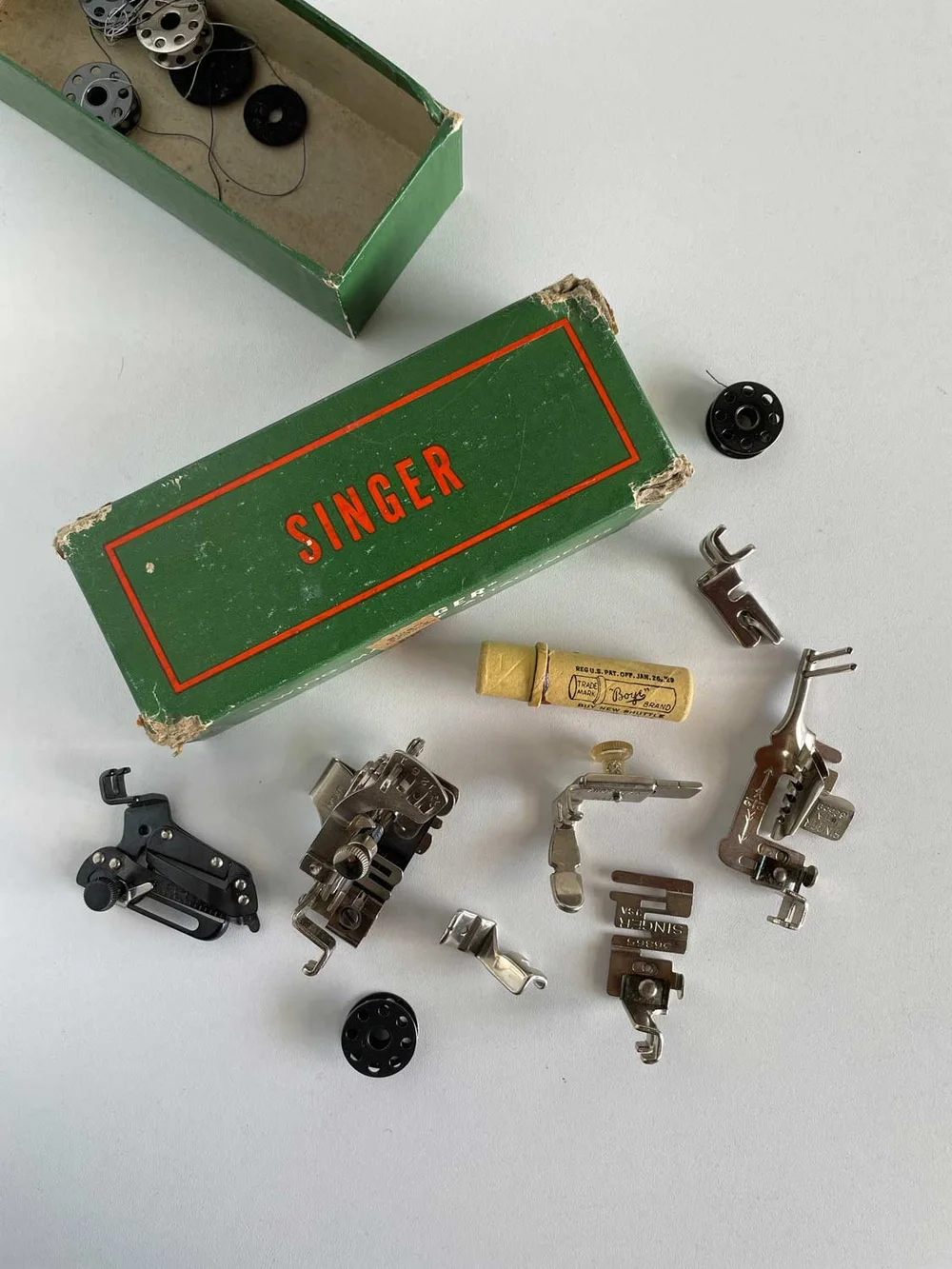 Sewing Machine Review: Singer Featherweight 221 (circa 1951) — Sew DIY