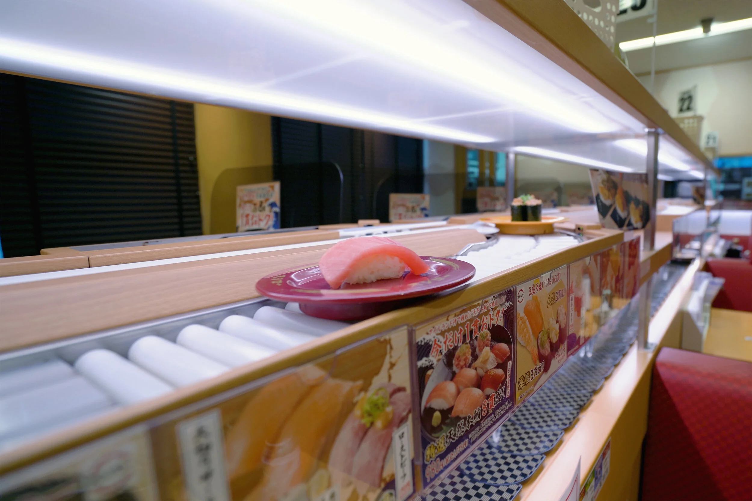 Modern Conveyor Belt Sushi Restaurants in Japan | Sushiro — Barrett