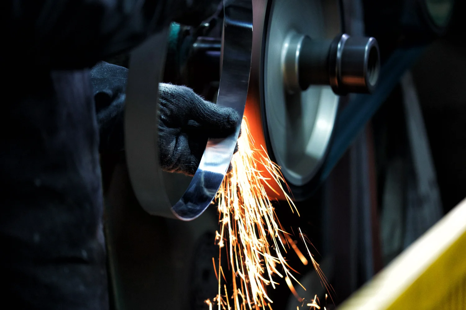 We write poetry with objects — POETIC LAB