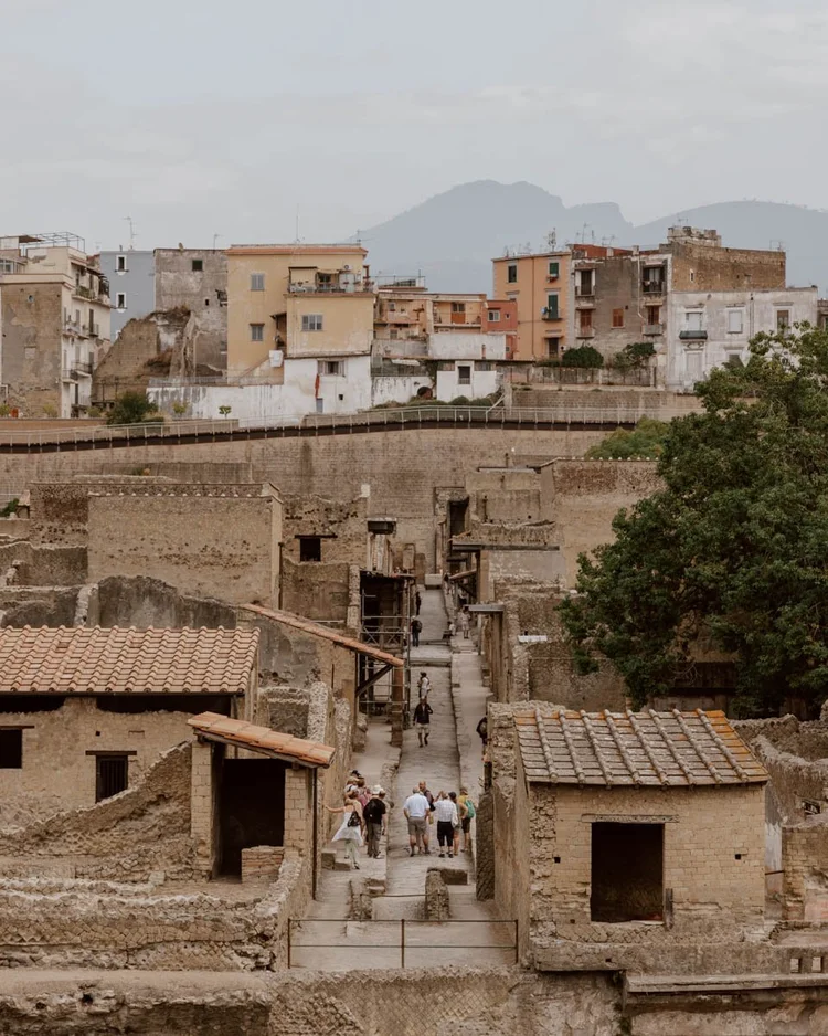 How To Get from Naples to Herculaneum | The 5 Best Ways — ALONG DUSTY ROADS