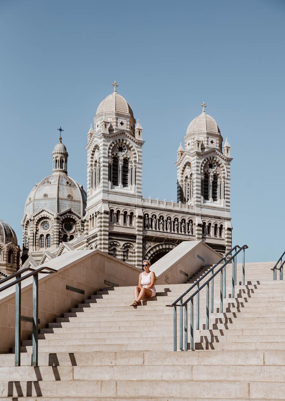 How To Pack for a City Break — ALONG DUSTY ROADS