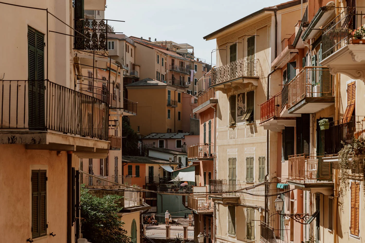An Essential Guide to Manarola | The Best Viewpoint in Cinque Terre ...