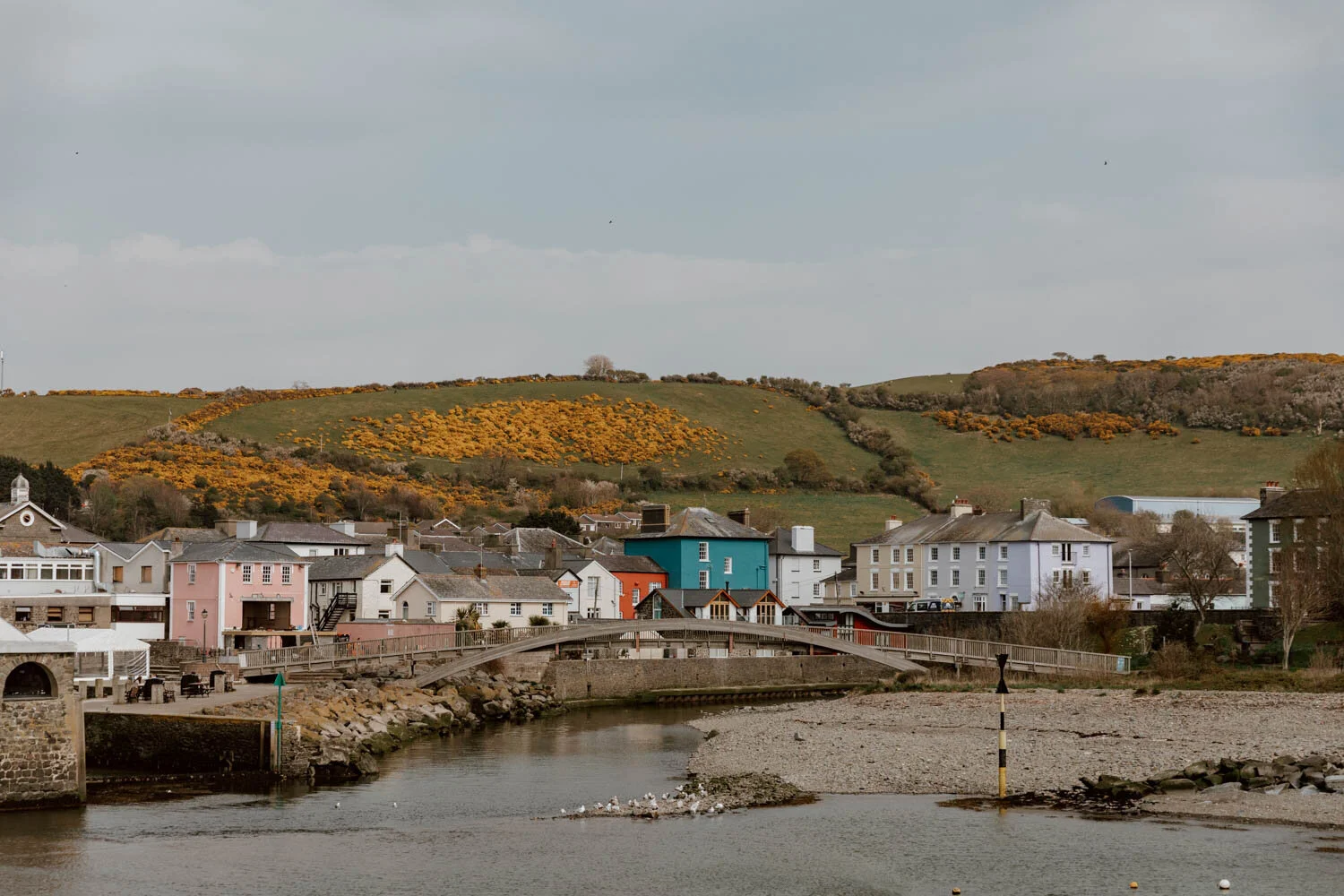 A Short Guide to Aberaeron | The Colourful Tourist Town — ALONG DUSTY ROADS