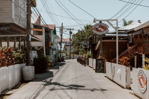 17 Things to Know Before Visiting Utila, Honduras — ALONG DUSTY ROADS