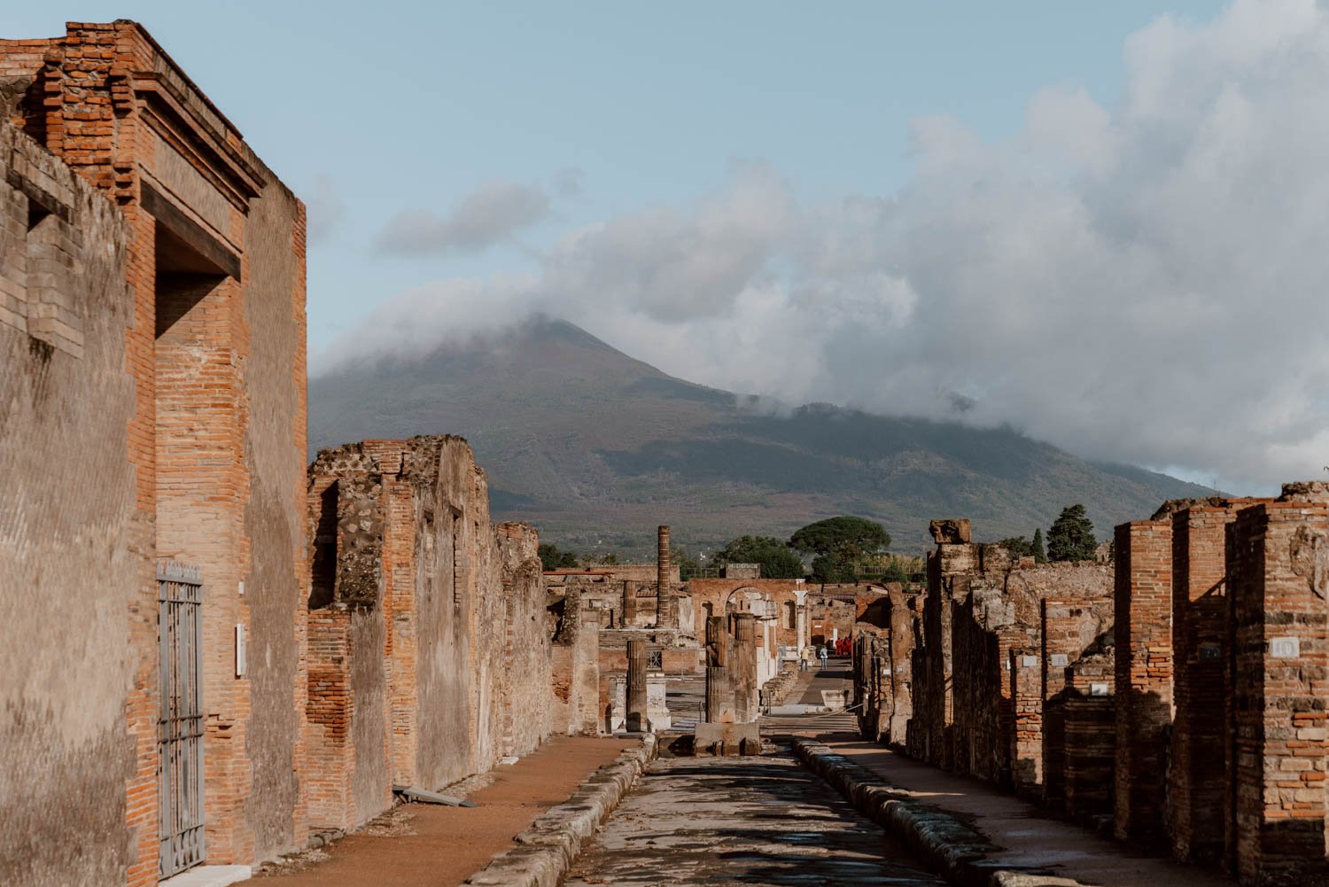 How To Visit Pompeii and Mount Vesuvius in One Day — ALONG DUSTY ROADS
