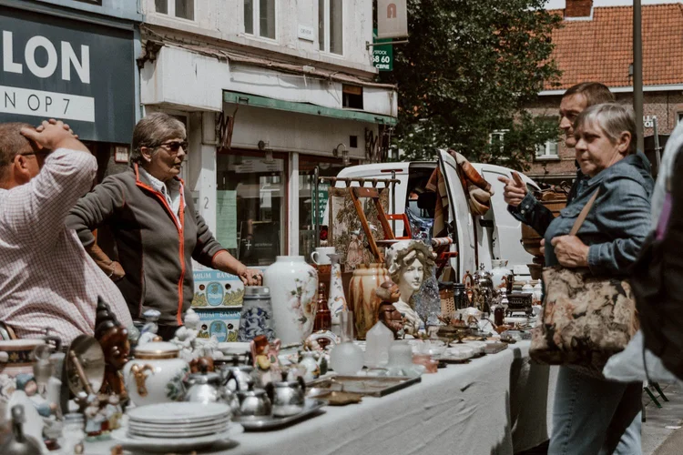 17 Wonderful Things to Do in Antwerp — ALONG DUSTY ROADS