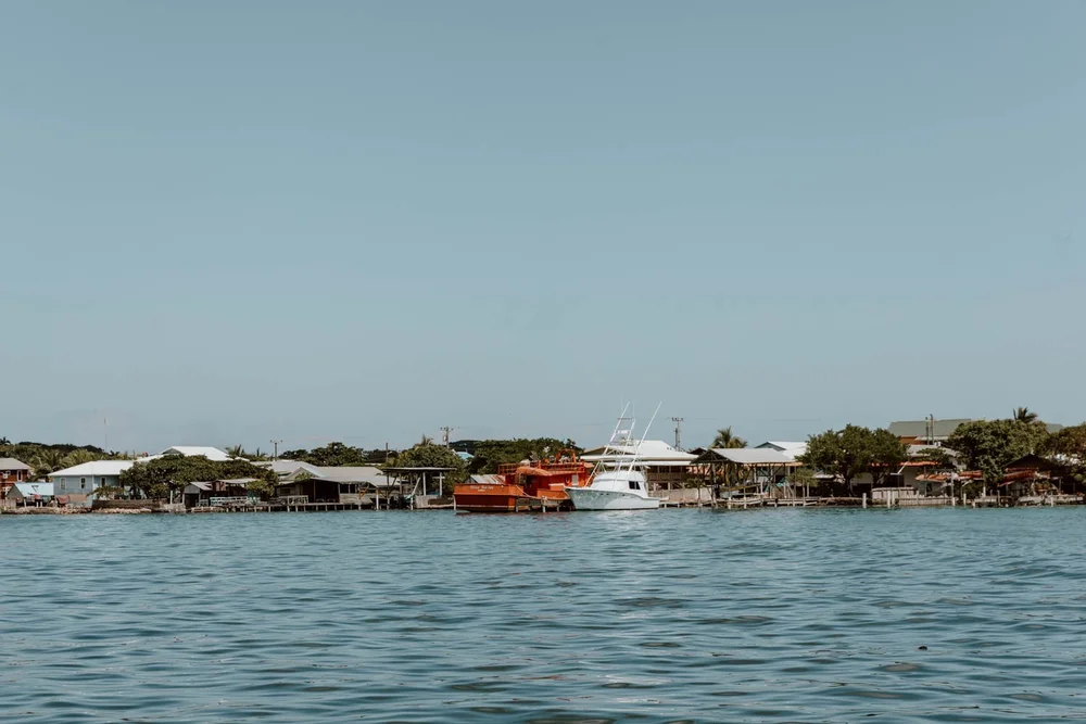 17 Things to Know Before Visiting Utila, Honduras — ALONG DUSTY ROADS