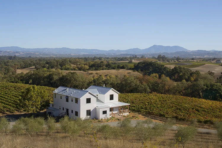 Award winning Architect for a Modern Farmhouse on a rural property ...