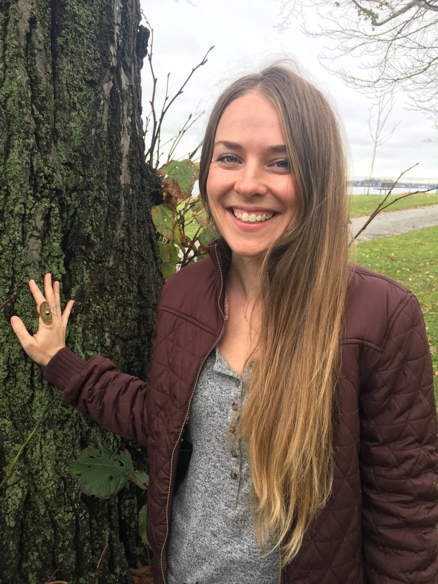 Julia Denos Art & Story — Bio