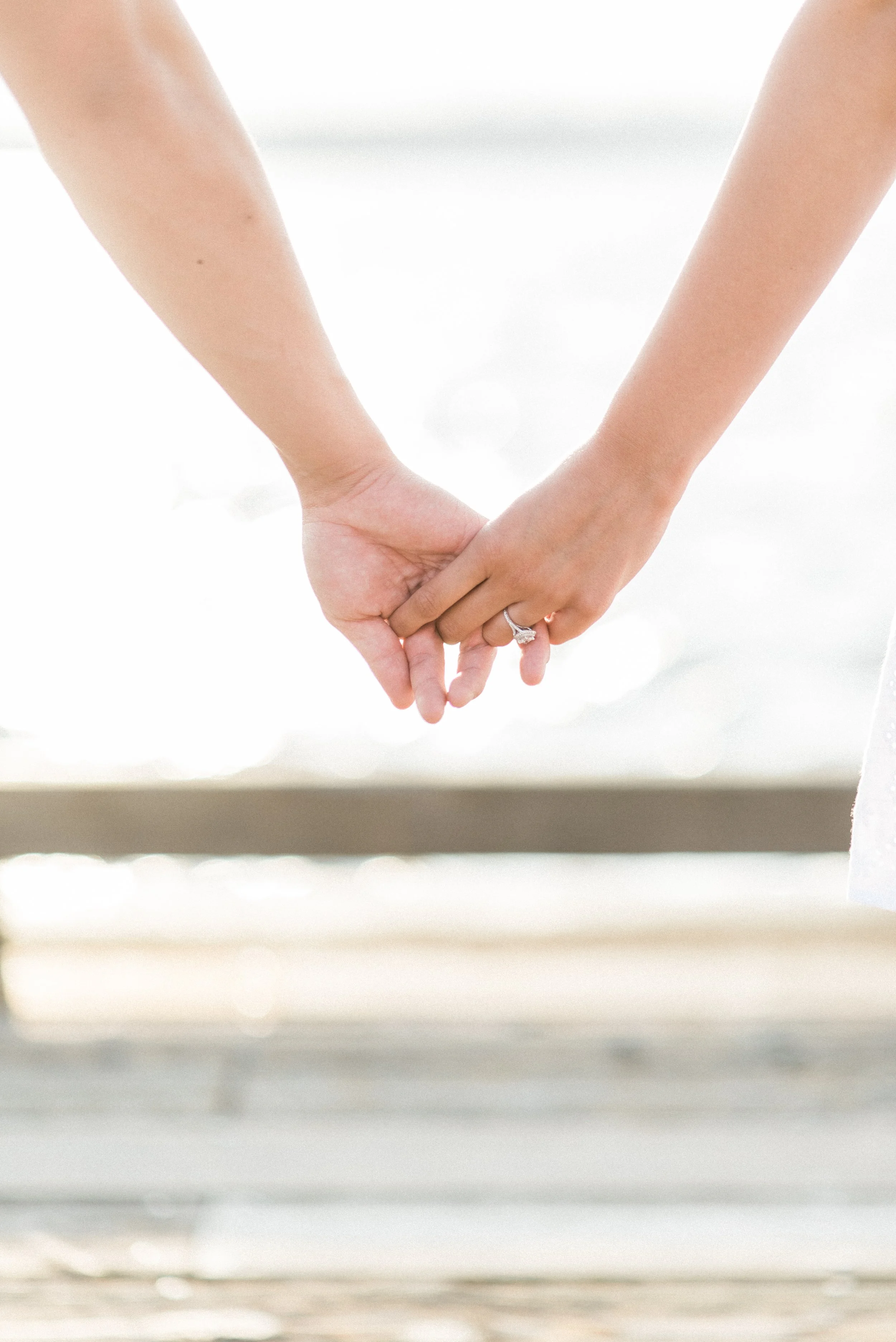 10 Essential Hacks for Stunning Beach Engagement Photos | B. Jones ...