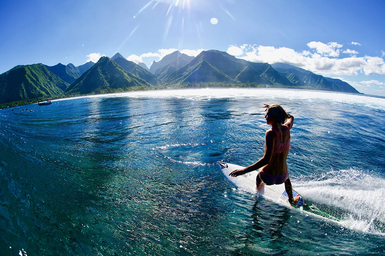 surf — MORGAN MAASSEN