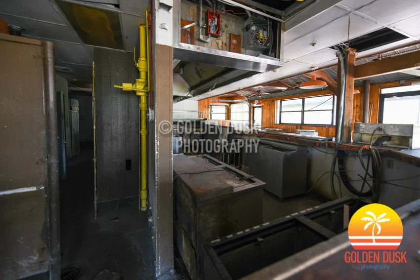 Inside The Abandoned Hooters Restaurant At Cocowalk — Golden Dusk ...