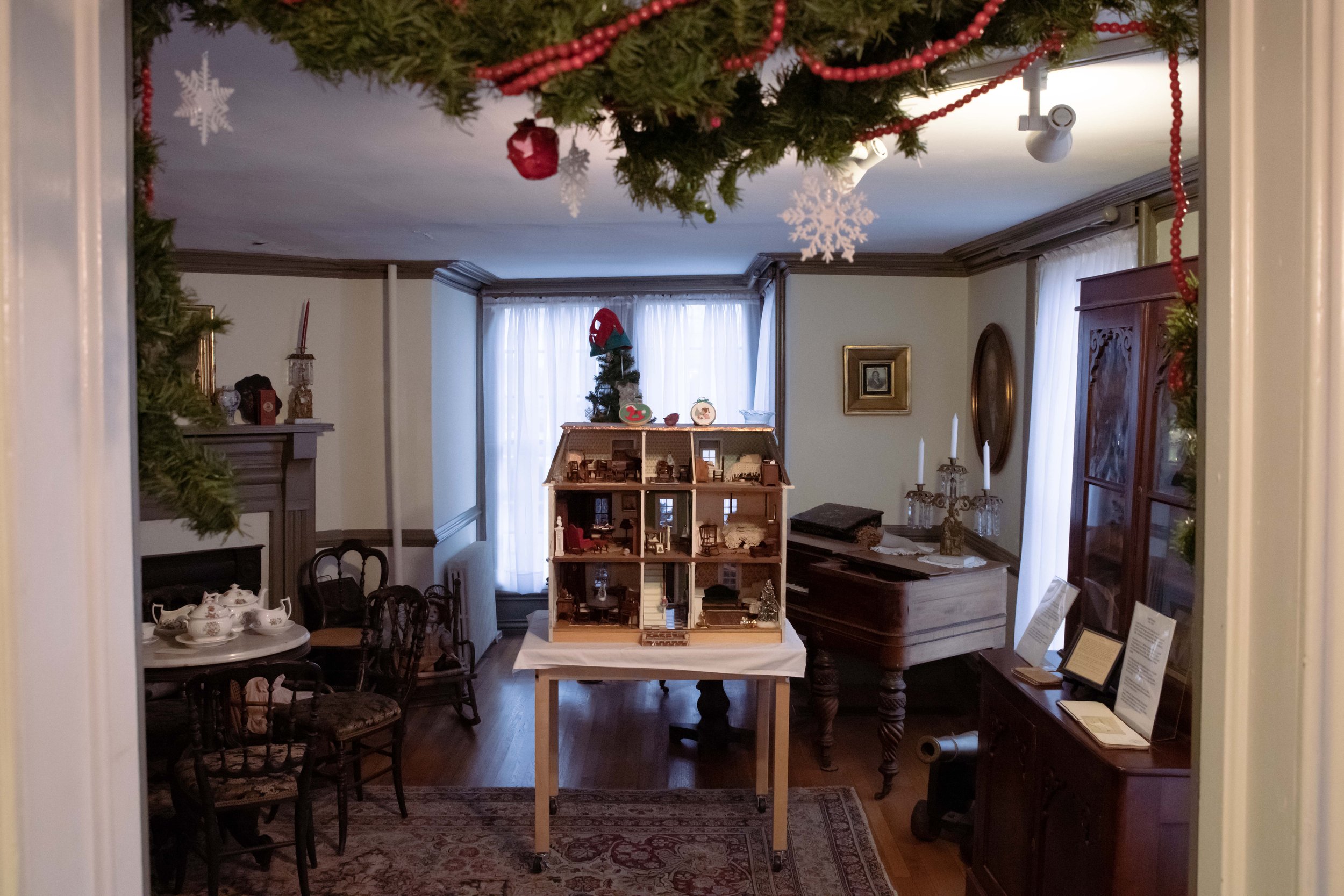 Drake House Victorian Parlor (2023) — Haven & Hazard