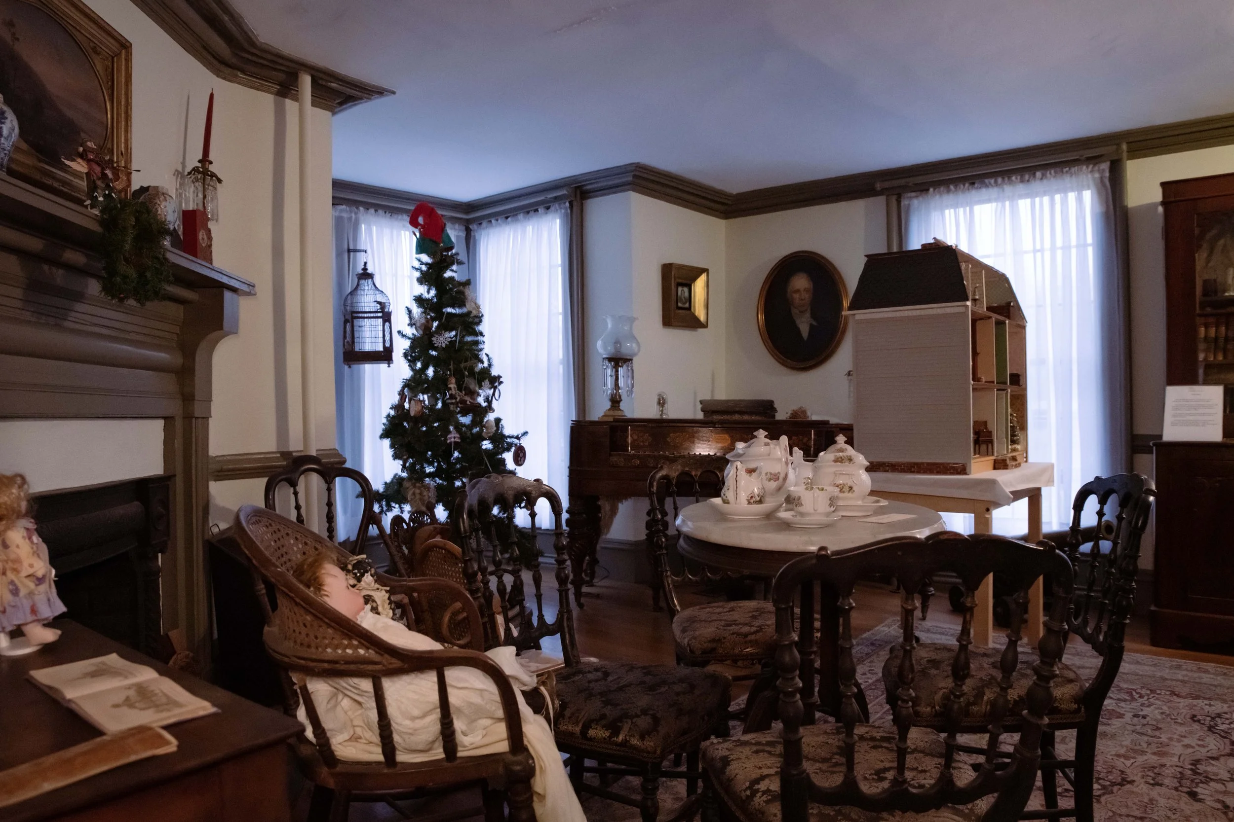 Drake House Victorian Parlor (2023) — Haven & Hazard