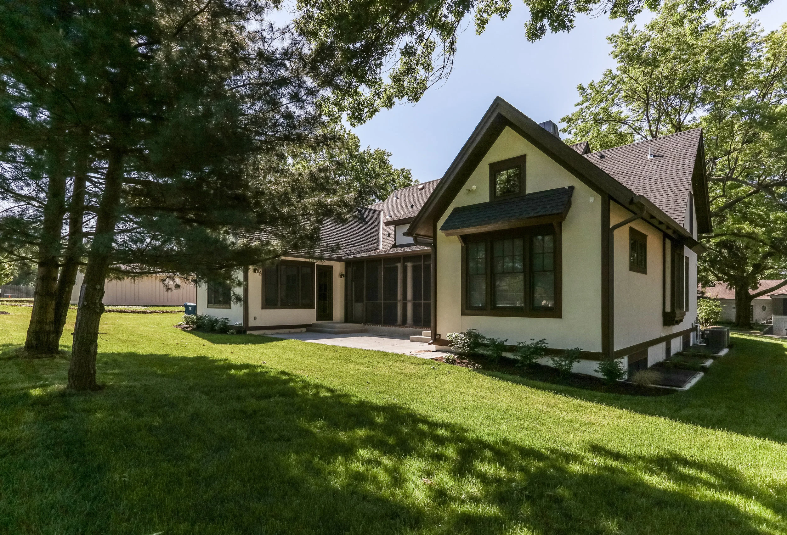 Homestead Drive 2 — KOENIG Building + Restoration