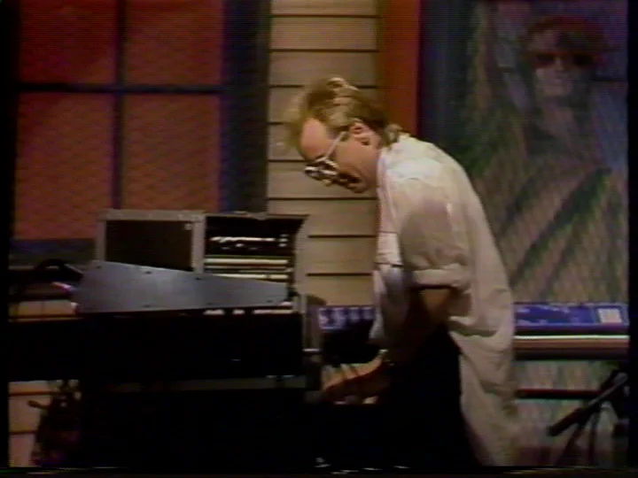 Classic SNL Review: November 10, 1984: George Carlin / Frankie Goes To ...