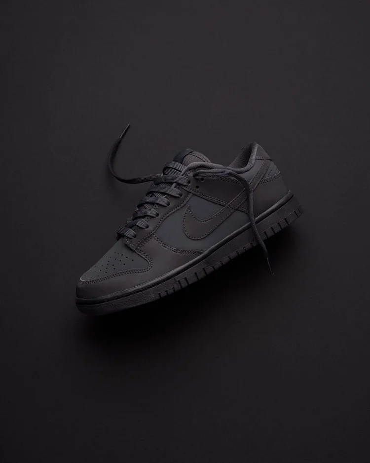 Now Available: Nike Dunk Low (W) "Cyber Reflective" — Sneaker Shouts