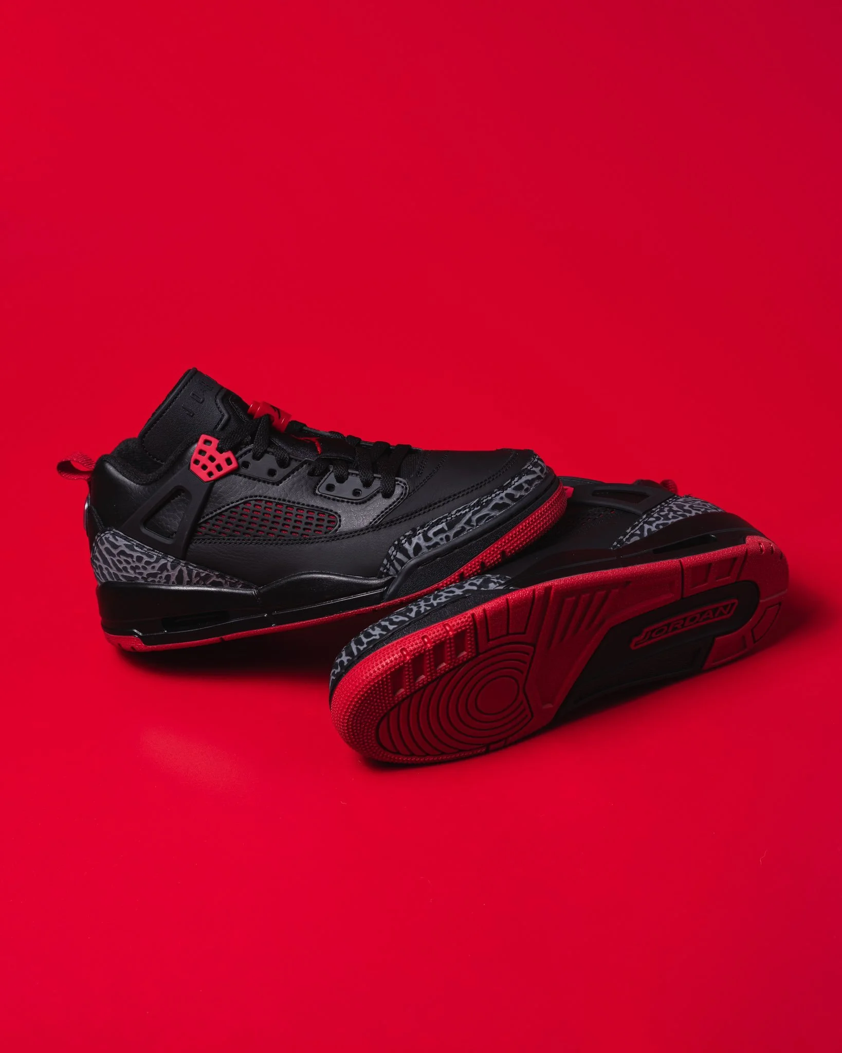 Now Available: Jordan Spizike Low "Gym Red" — Sneaker Shouts
