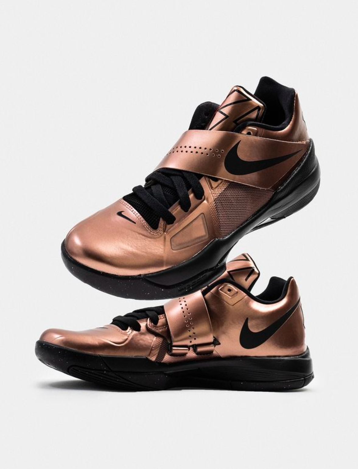 Now Available: Nike Zoom KD 4 "Christmas" — Sneaker Shouts