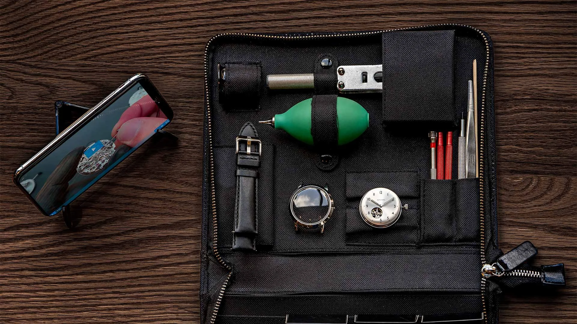 EONIQ HK -Custom watch and watchmaking workshop - EONIQ