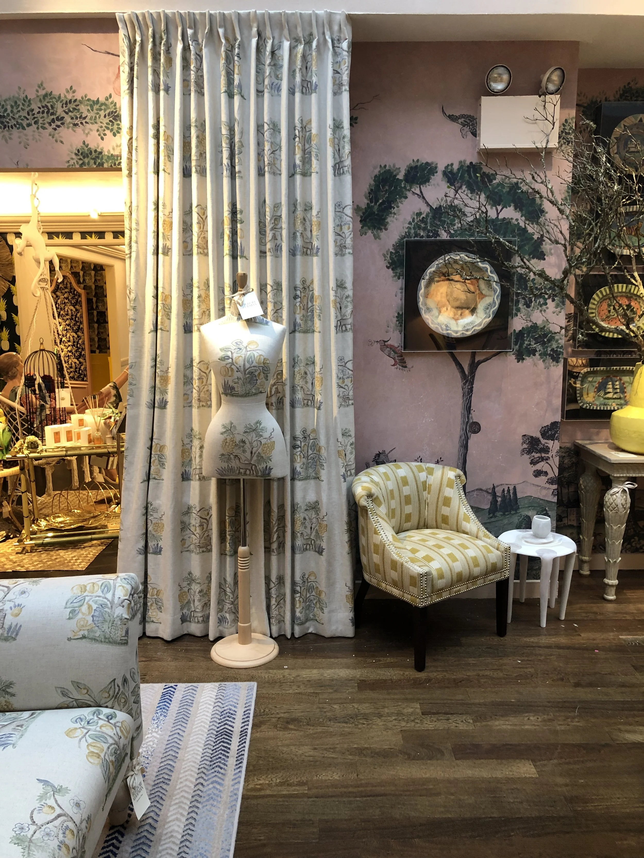 Elegant Dressing, Stylish Dining, Living with Art, Interior Design ...