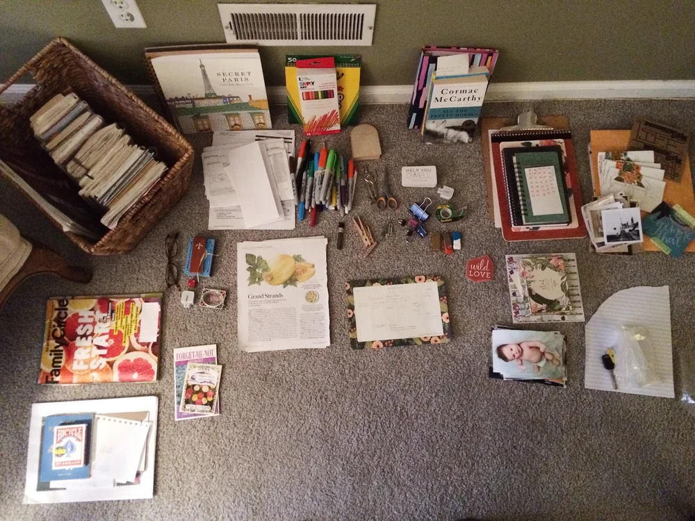 Organizing tips for cleaning off your desk — Help You Dwell