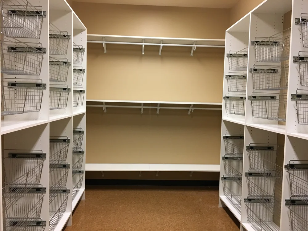 A closet makeover for The Volunteer Ministry Center — Help You Dwell