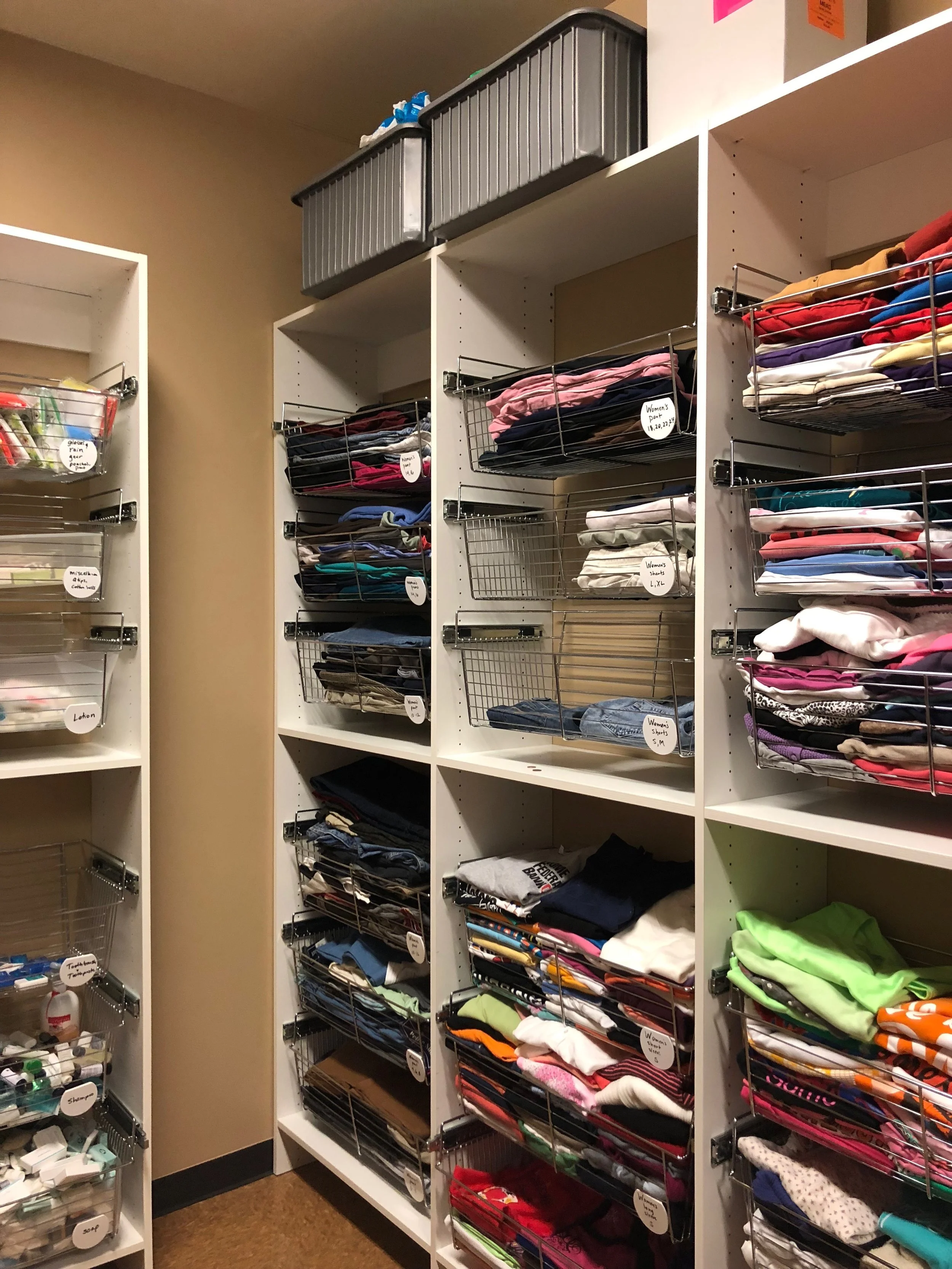 A closet makeover for The Volunteer Ministry Center — Help You Dwell