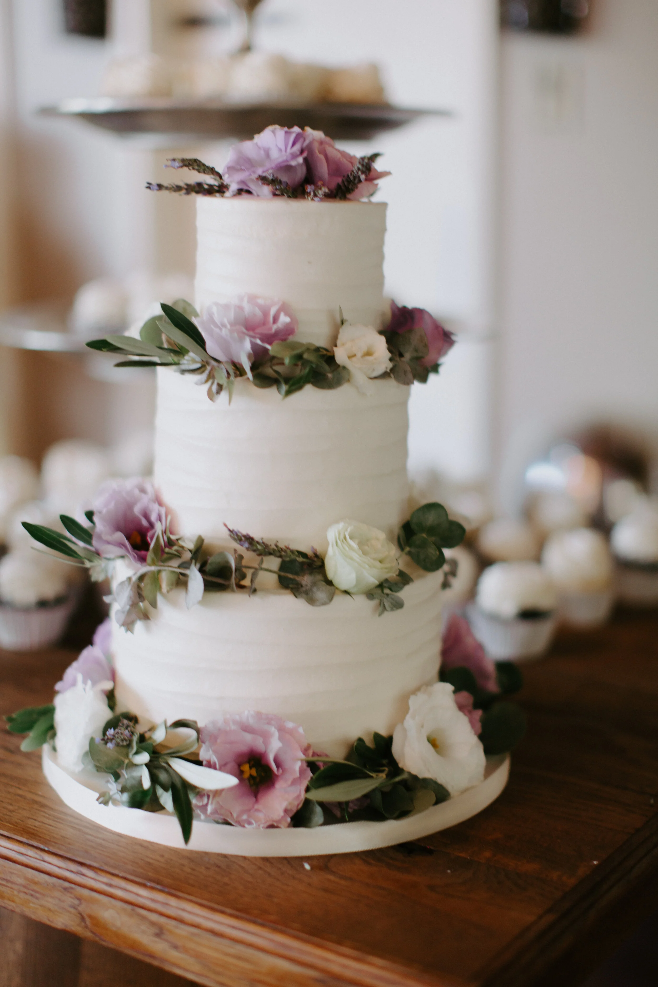 Pretty Cakes Without Fondant