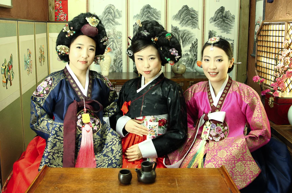 Hanbok Photoshoot at Goguan Studio in Seoul — SweetandtastyTV