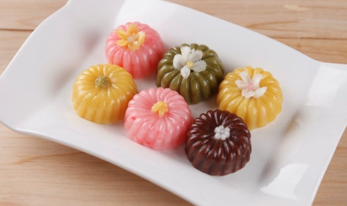 17 Korean Rice Cakes to Die For: The Prettiest Songpyeon Ever ...