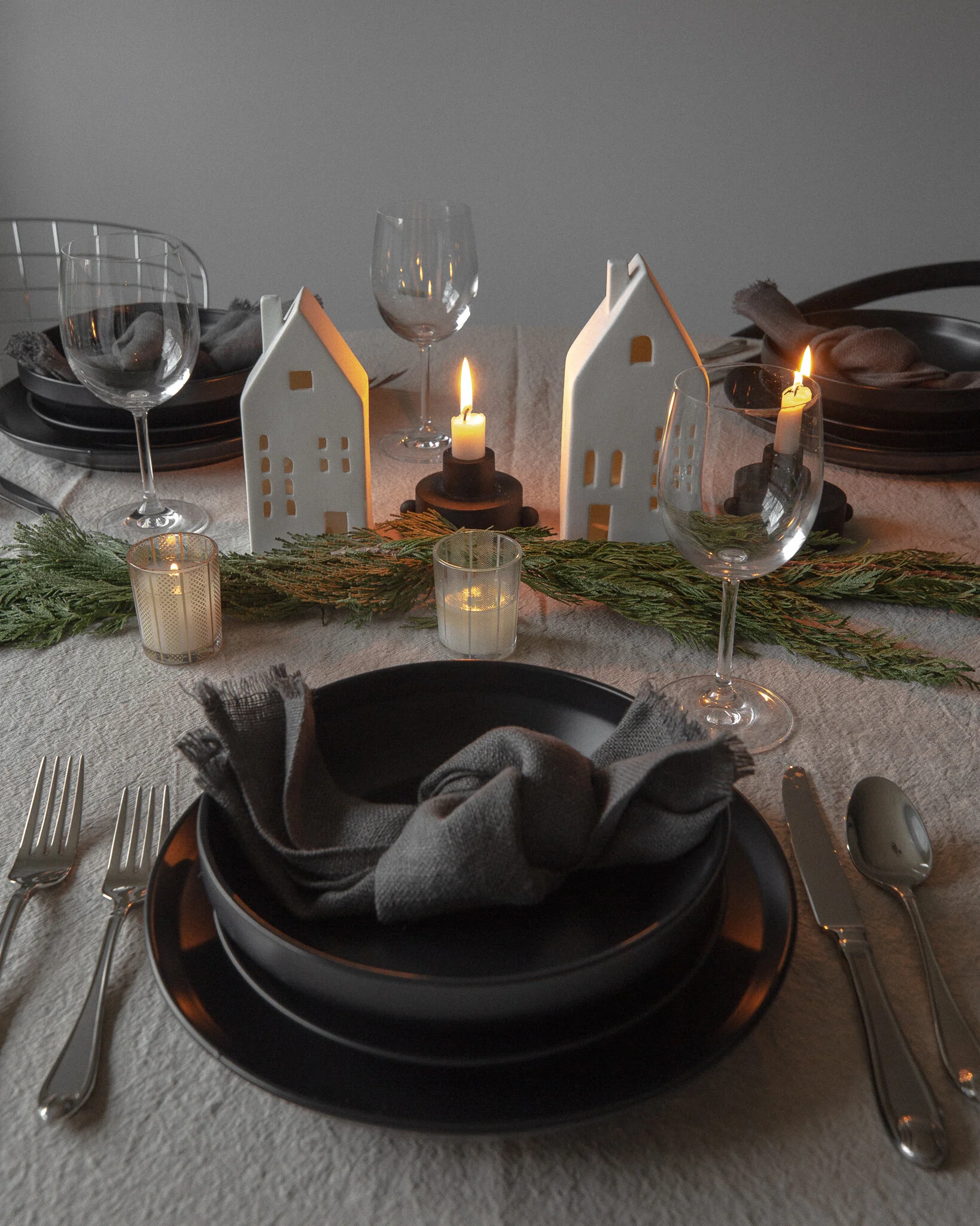3 Holiday Table Setting Ideas to Try This Season — WOAHSTYLE