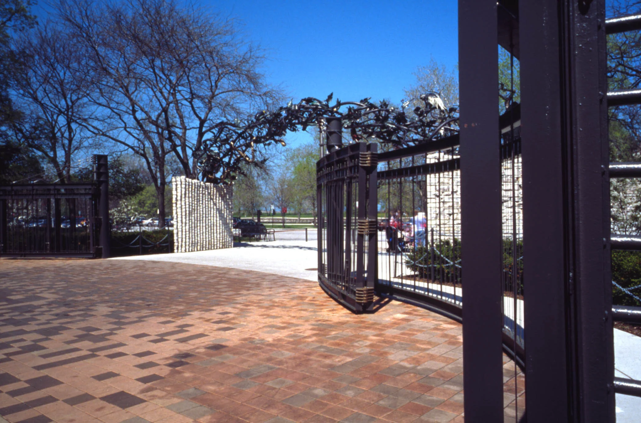 Lincoln Park Zoo Entry Plazas — Woodhouse Tinucci Architects