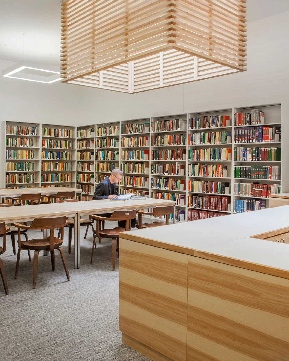 University of Chicago - Eckhart Hall Library — Woodhouse Tinucci Architects