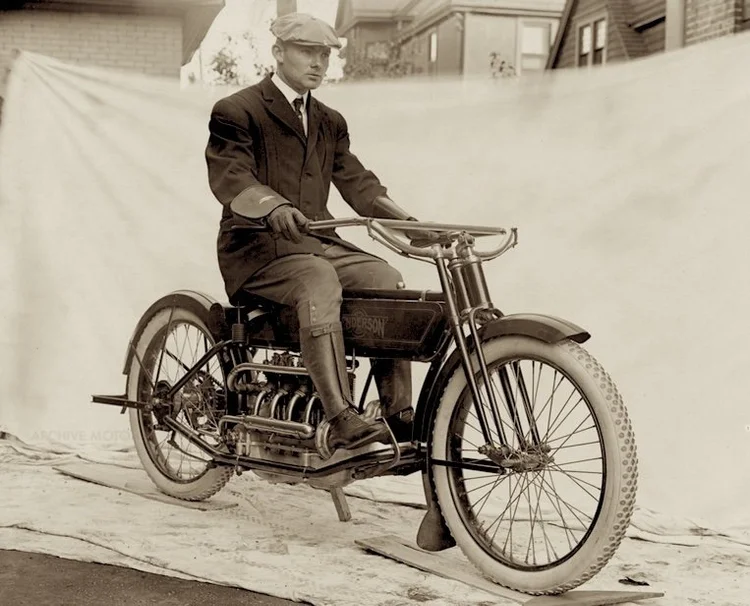American Grandeur: A Brief History of the Henderson Four — Archive Moto