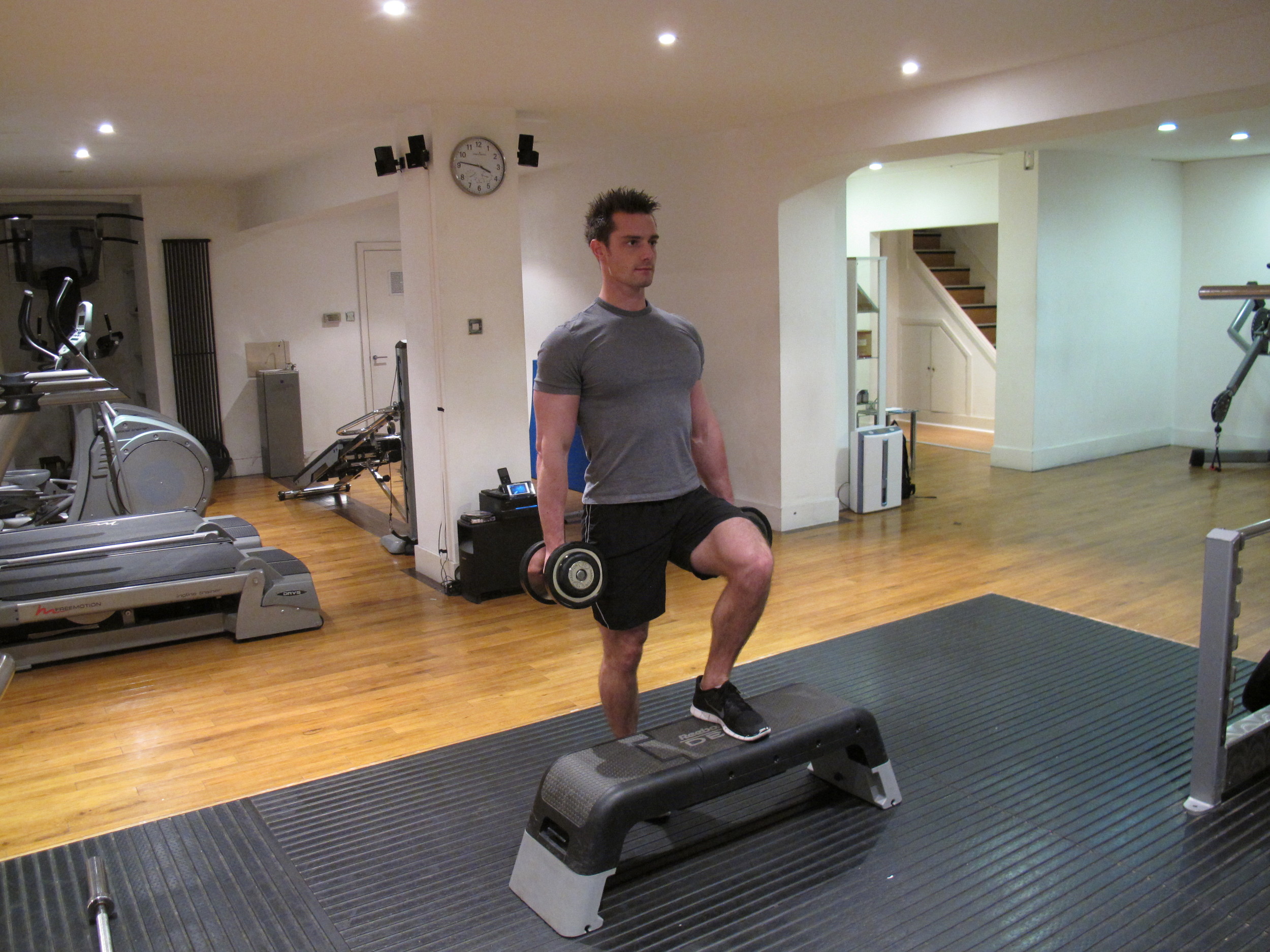 The Best 5 Exercises to build Strong and Toned Quads — Leaner