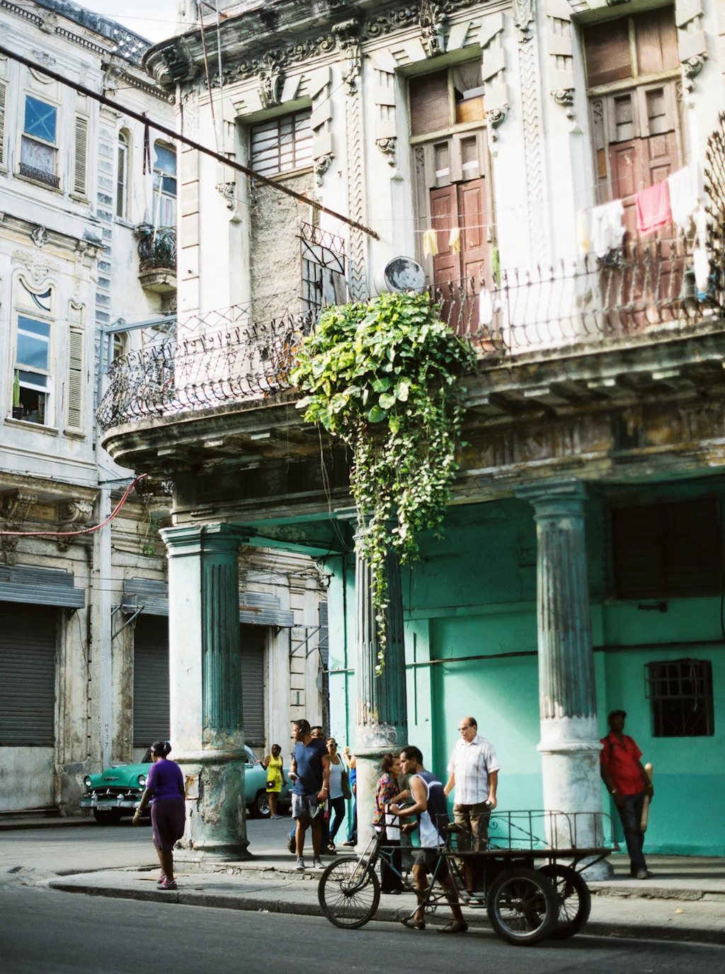 Culture and Community in Cuba Captured on Film — B.E
