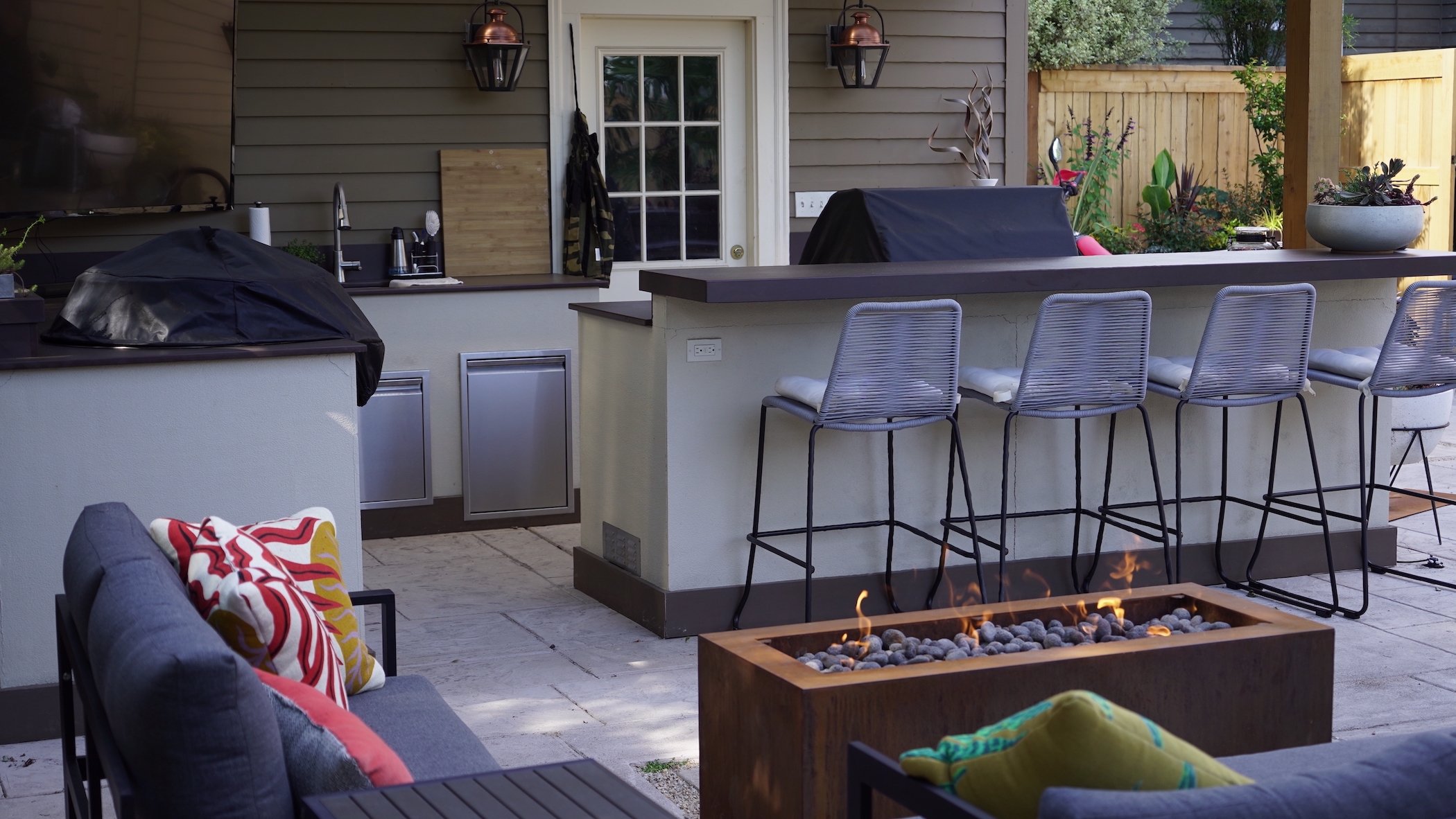 Outdoor Kitchen — Portland Landscape Contractor | Grasstains