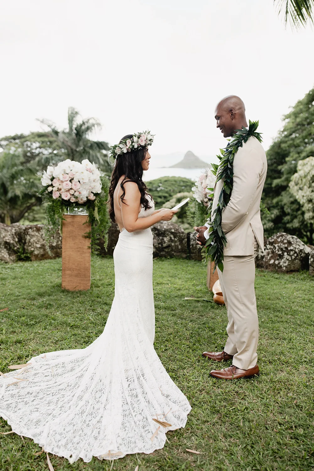 Expert Advice on How To Write Your Elopement Vows | Modern Elopement