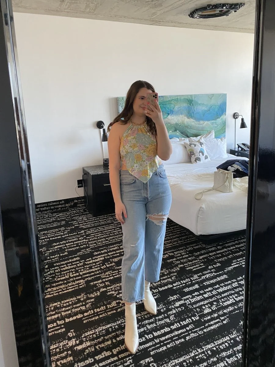 How To Style Light Wash Jeans 15 Ways